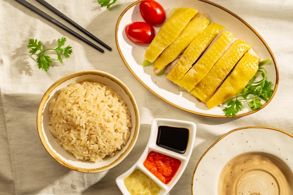 Nếm trọn vị cơm gà Singapore tại Kampong Chicken House bằng mã giảm giá ...