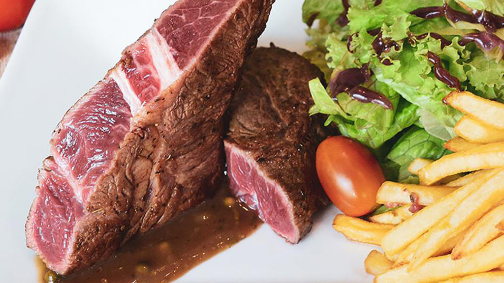 Ăn bò beefsteak ở đâu ngon? Nhận ngay mã giảm giá 20% tại Beefsteak TiTi